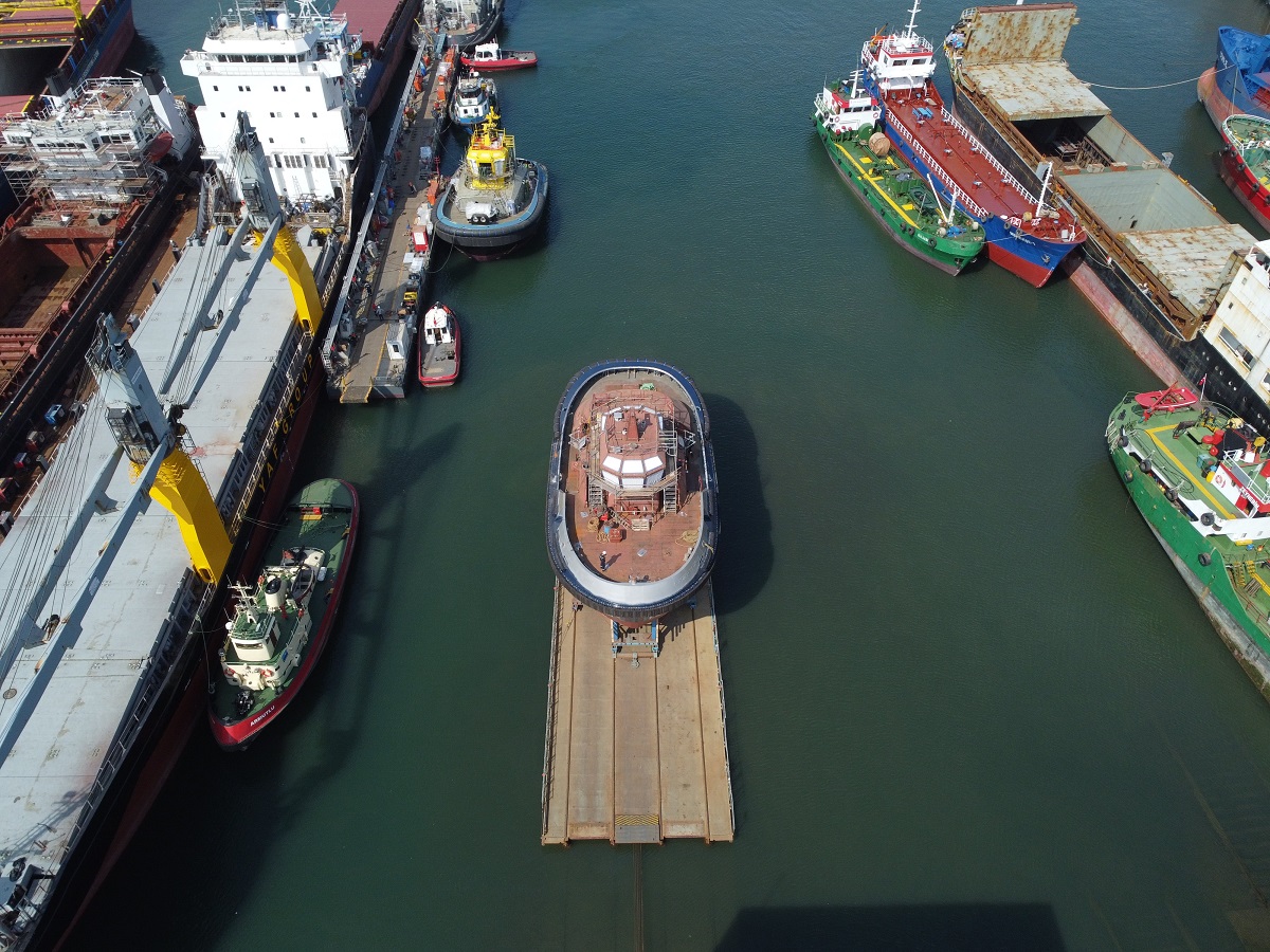 First of TRAnsverse series tugs launched at Sanmar Shipyards Tuzla ...